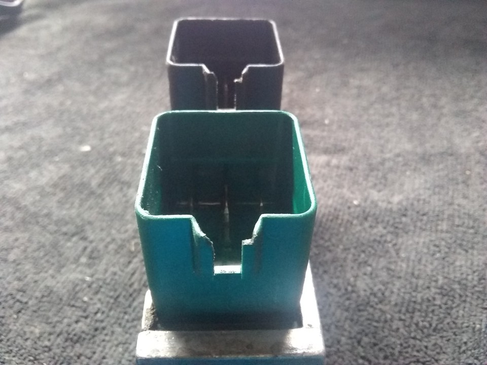 International glow plug relay control module 1828565C1 CLIP BROKEN, zip ...