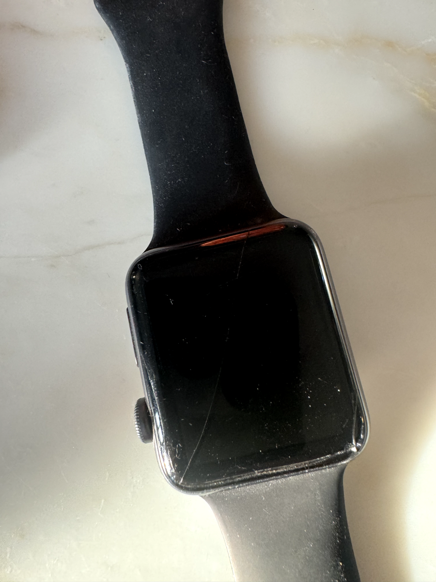 Apple Watch Series 3 Nike 42 mm White Sport Band For Parts Apple Watch Series 3 Nike 42 mm White Sport Band For Parts