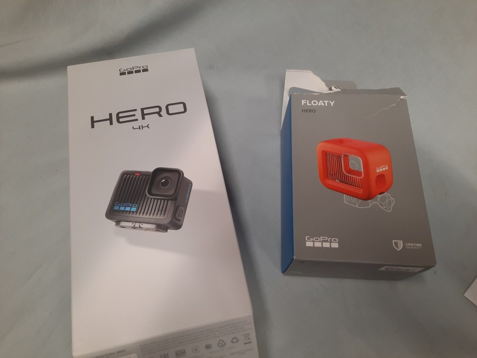 GoPro HERO Compact Waterproof Action Camera w/4K Ultra HD Video, 12MP ...