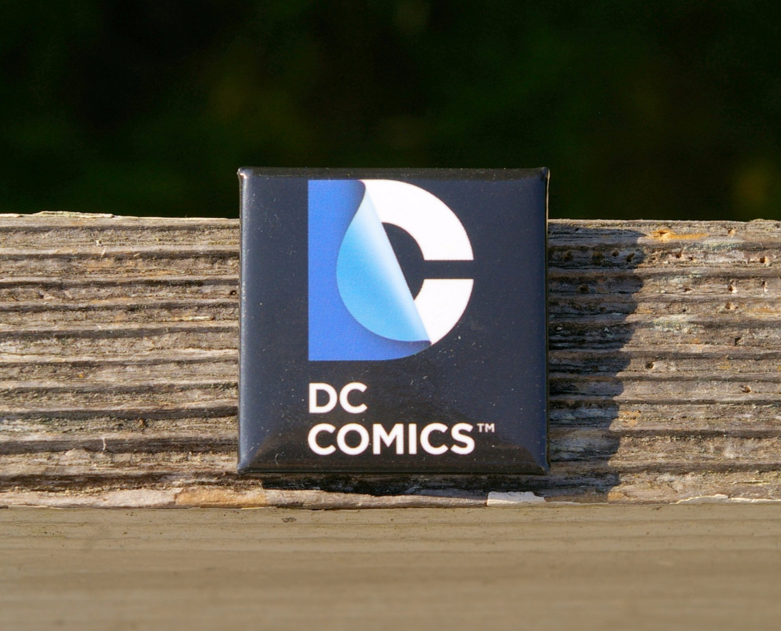 DC Comics Entertainment Black Blue 1 1/2" Square Pin Pinback Button ...