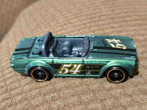 Triumph TR6 (Metalflake Dark Green) - HW Race Day - Hot Wheels Loose ...