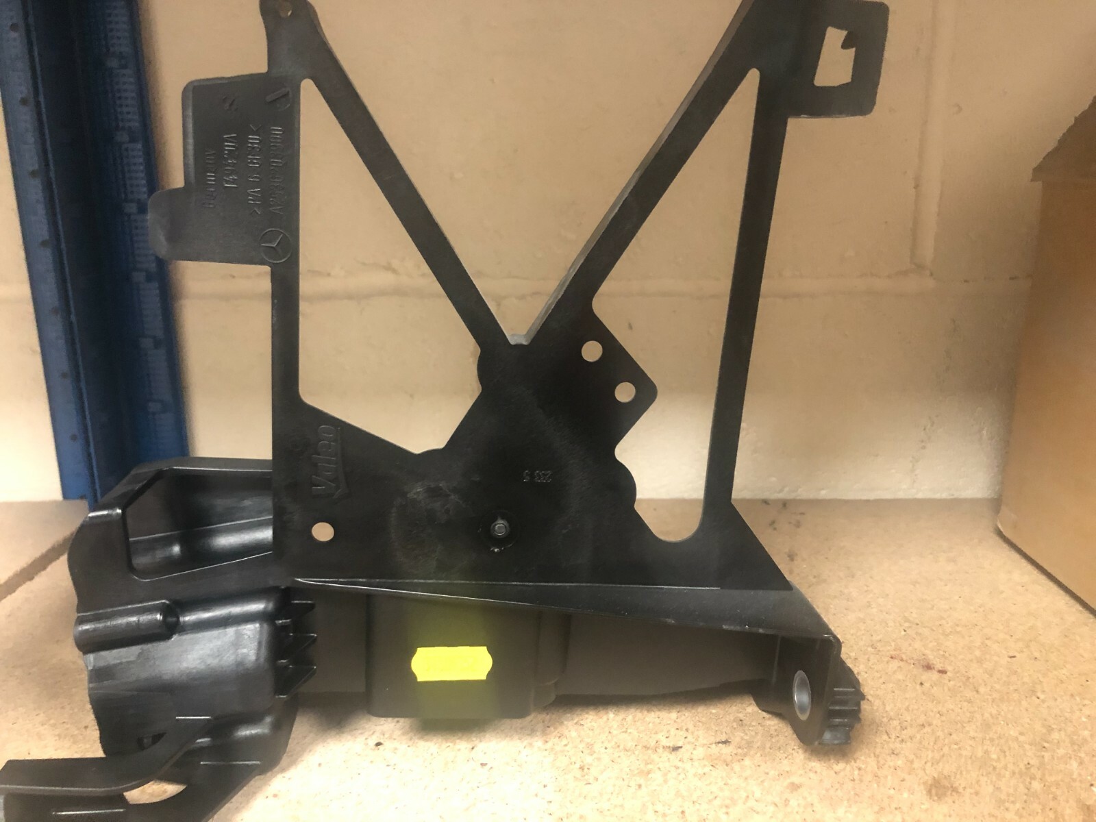 Mercedes-Benz GLC X253 Front Left Console Bracket A2536203900 2017 ...