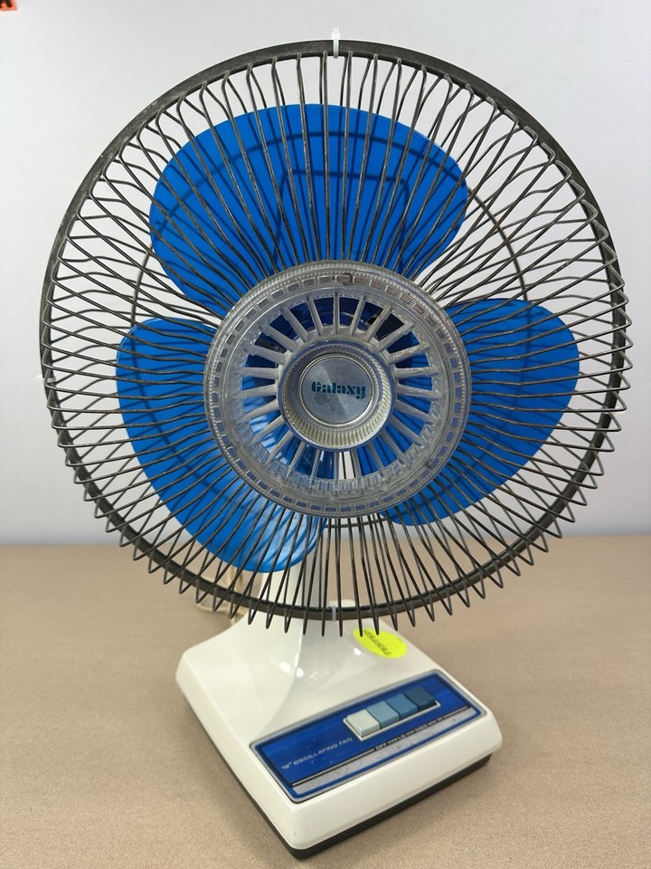 Vintage 70s Galaxy 12” Oscillating Blue Blades 3 Speed Fan 12-1 ***READ ...