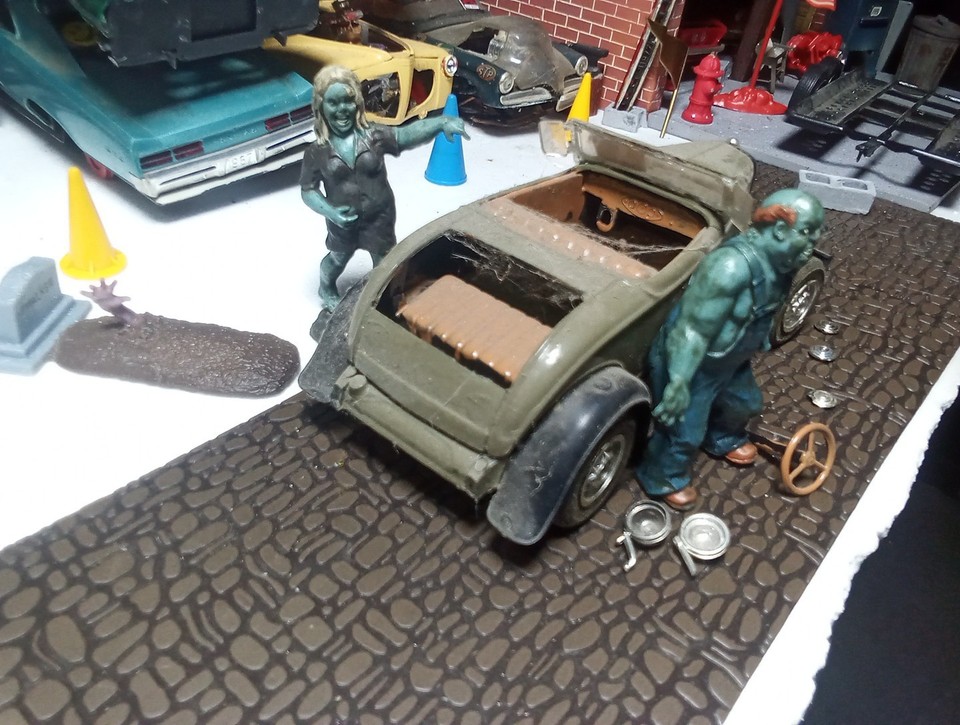 Zombie Car Built Model Kit And Zombies | eBay
