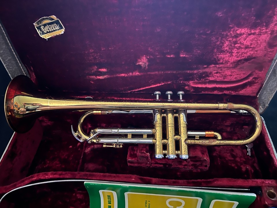 Getzen Deluxe Vintage Trumpet and Original Case Burgundy Interior | eBay