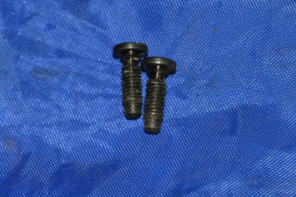SCREWS FOR SLIDE PLATE SPRING SINGER 534 SEWING MACHINES ORIGINAL PARTS ...