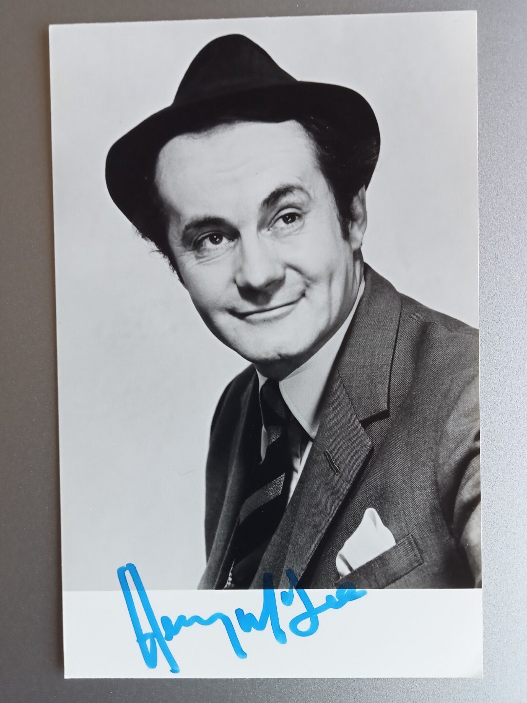 Rare Henry McGee "Benny Hill Show" Hand Signed 6"X4" Photograph AFTAL ...