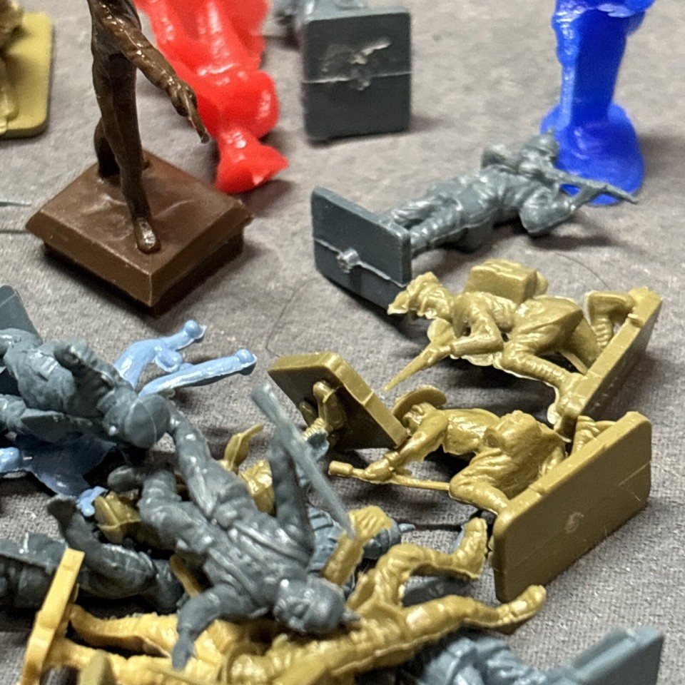Micro Mini Army Men Toy Soldiers Miniature Vintage Lot Of About 100 | eBay
