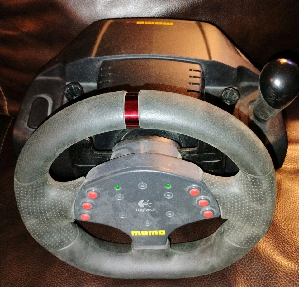 Logitech MOMO Racing Force Feedback Steering Wheel E-UH9 w/ Pedals ...