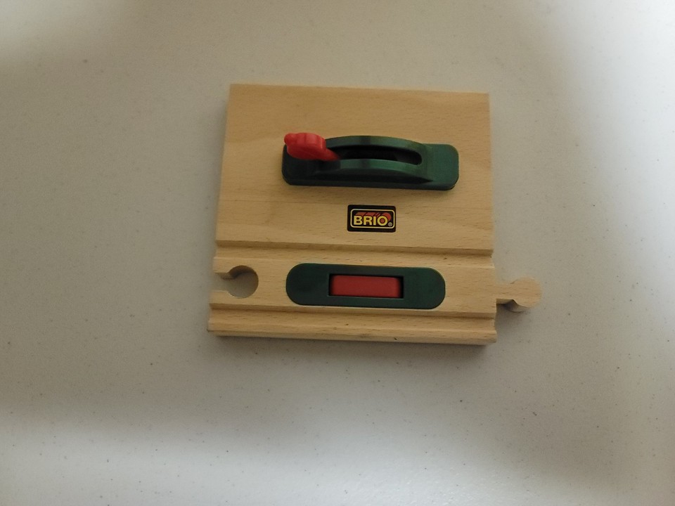 Brio Wooden Railway Train Stop & Go Track #33669 Very Good Condition | eBay