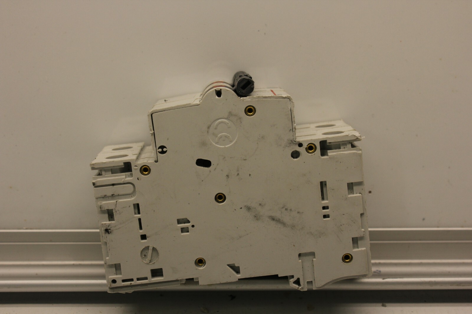 GE C63 CIRCUIT BREAKER G62 IEC/EN 60898-1 400V | eBay