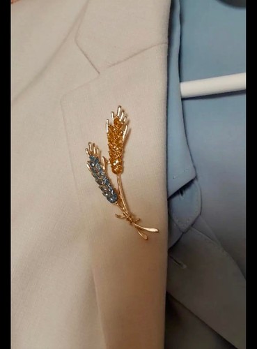 Gold Wheat Brooch Pin – Blue & Yellow Crystal Rhinestone Floral Jewelry ...