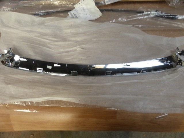 2013 Renault Scenic Front Bumper Middle Chrome Molding 620783050R for ...