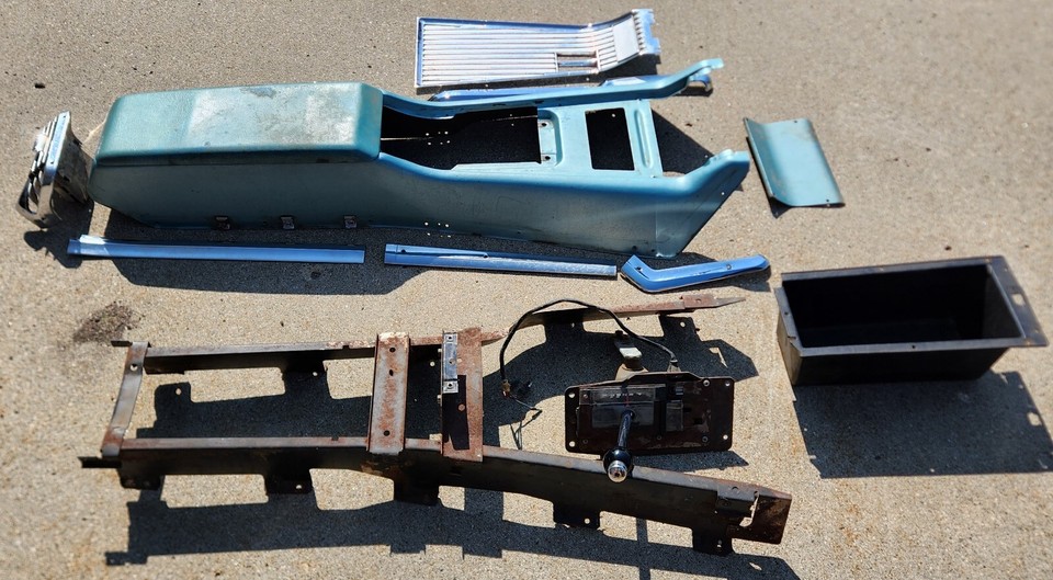 1962 1963 1964 Ford Galaxie 500 XL Blue Center Console with shifter and ...
