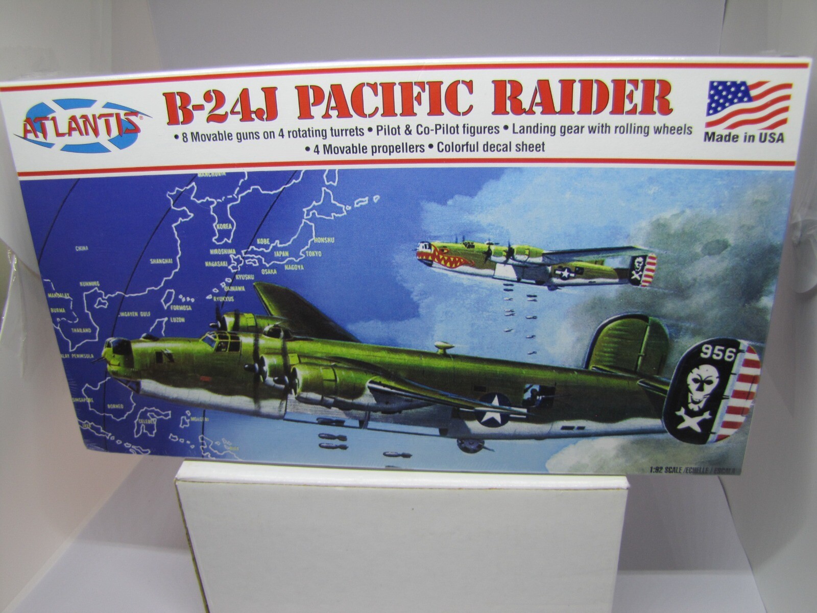 B-24 J PACIFIC RAIDER BOMBER WORLD WAR II ATLANTIS MODEL KIT NEW 1/92 ...