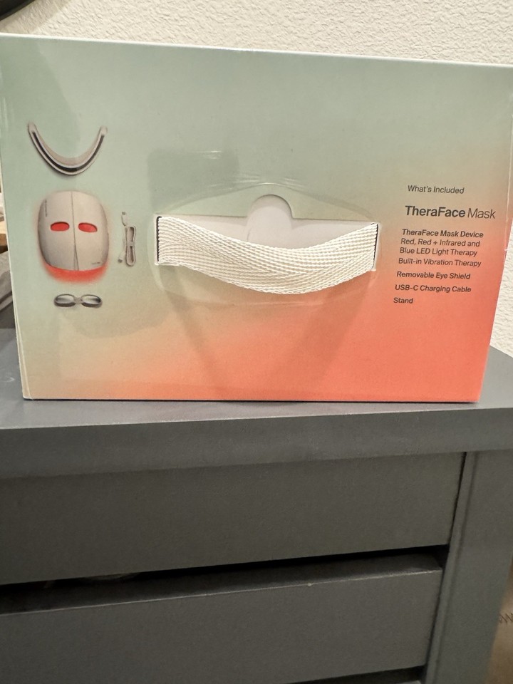 Therabody - TheraFace LED Mask - with Vibration Therapy - White Brand ...