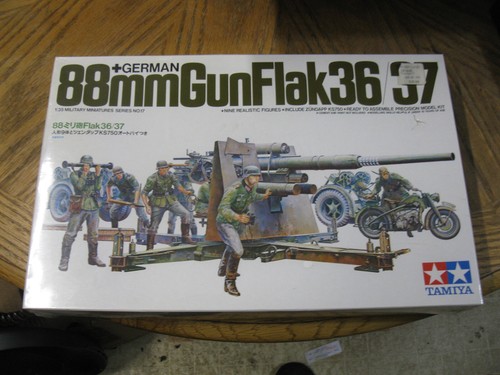 Tamiya 35017 WWII German 88 mm Flak 36/37 Gun 1/35 Scale Plastic Model ...