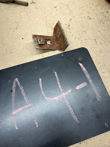 1967 70 71 1972 CHEVROLET C10 Truck K10 K5 WINDOW GUIDE BRACKET CHANNEL ...