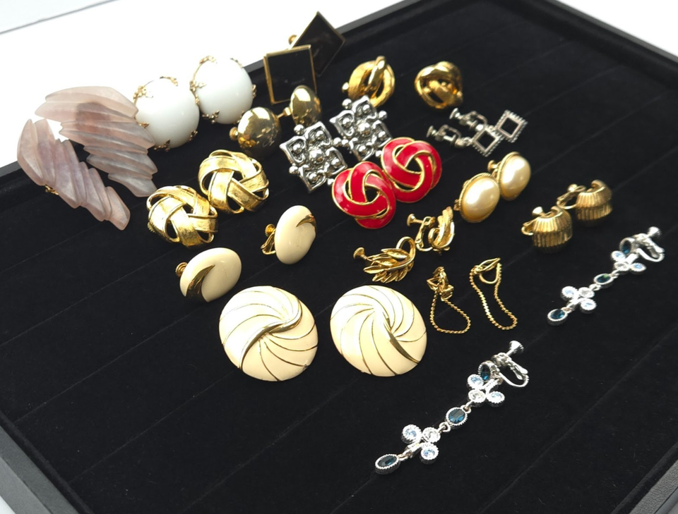 ALL SIGNED LOT OF 16 PR VINTAGE CLIP ON SCREW EARRINGS NAPIER w/1985 ...