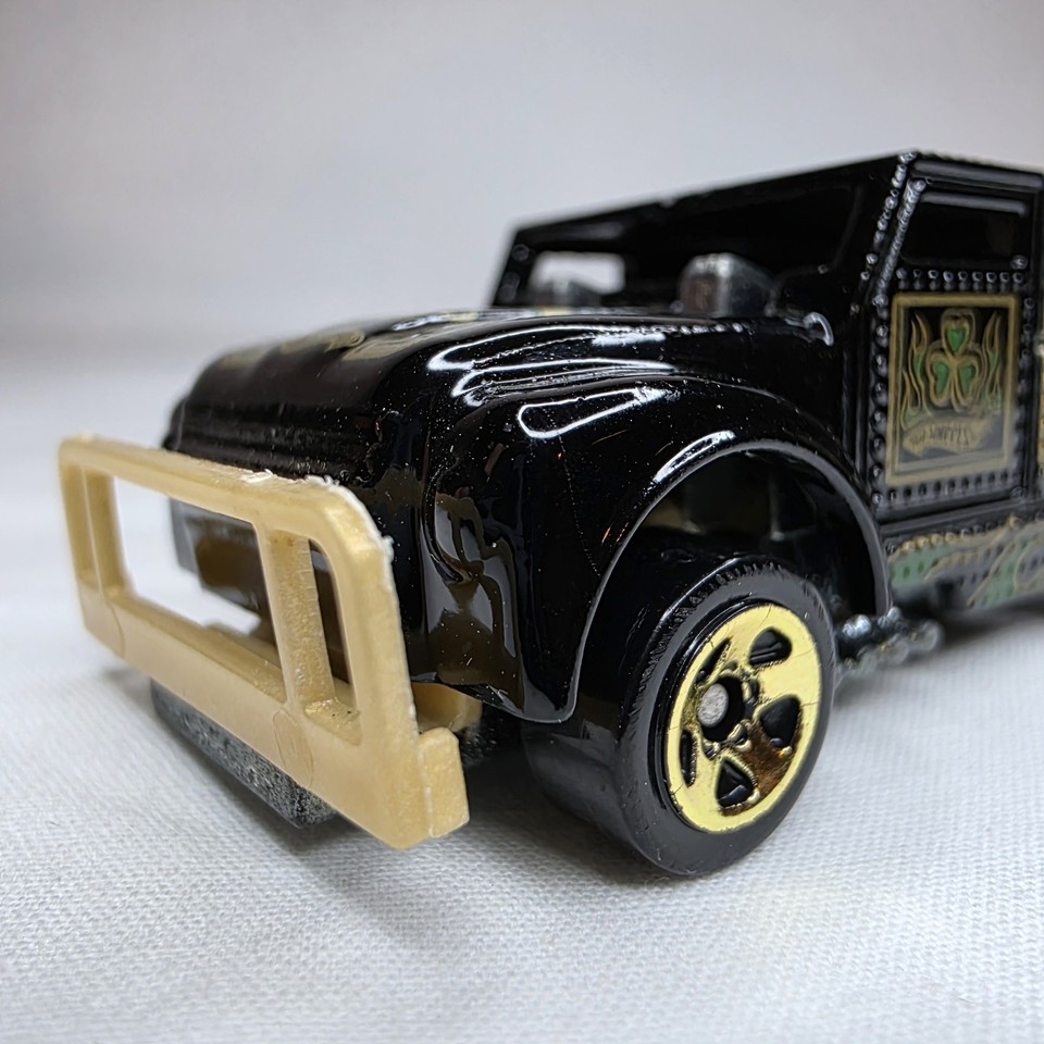 HOT WHEELS FUNNY MONEY Armored Tank Bank Truck Black Clover Gold 5 ...
