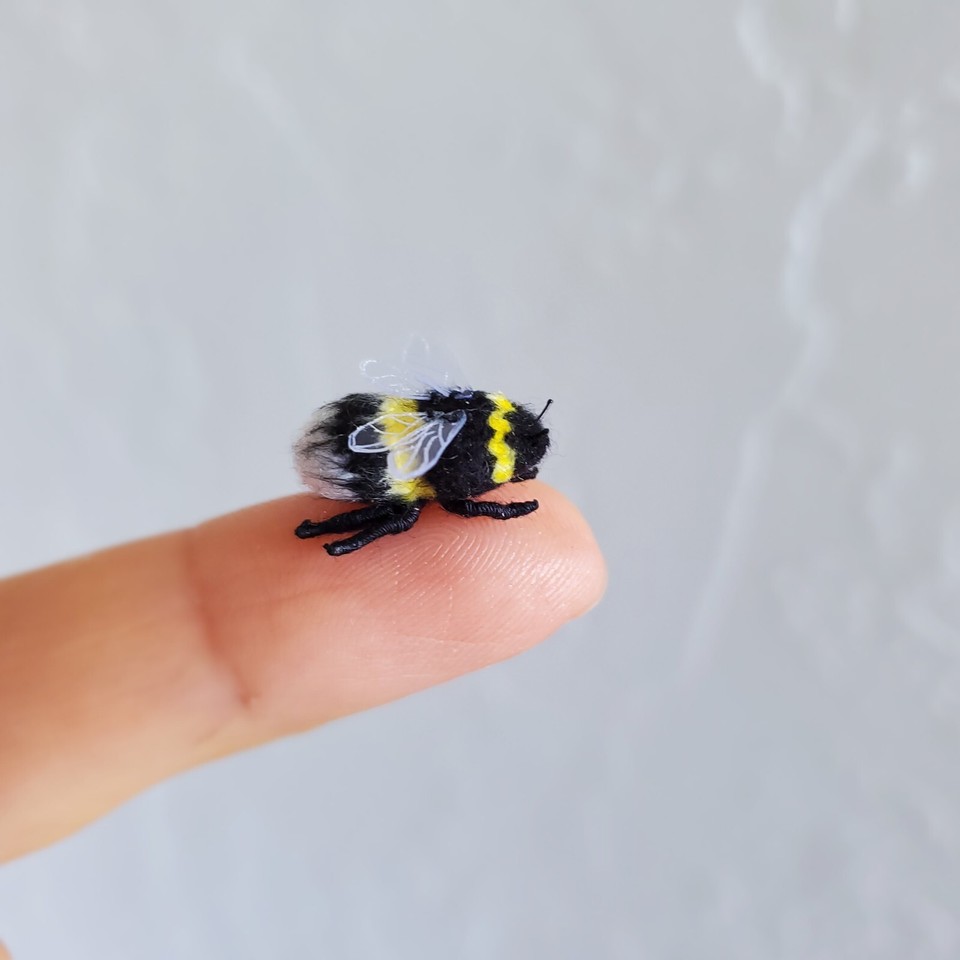 Flower micro bee. Dollhouse miniature Bumblebee. Doll pet. Microtoysby ...