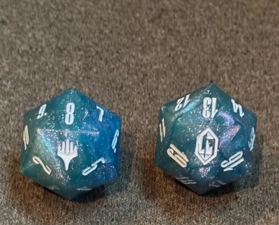 MTG Final Fantasy: Gift Bundle "Crystal" Shinra Blue Oversized D20 Die ...