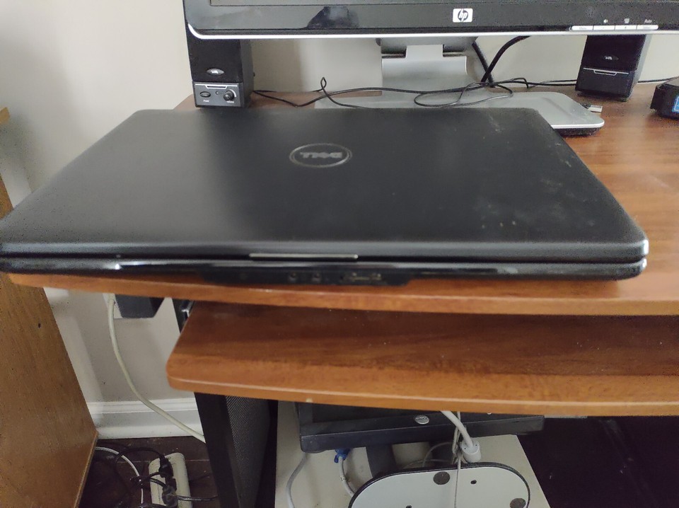 DELL INSPIRON 1545 Laptop 2.1GHz 4GBRAM No Hard Disk SCREEN INTACT ...