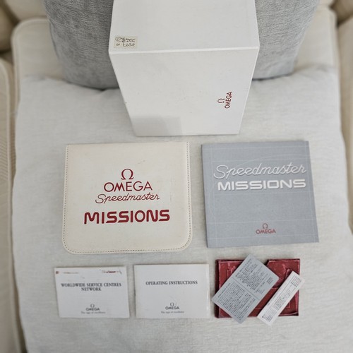Omega Vintage Box Speedmaster Missions GEMINI APOLLO SKYLAB Booklet ...