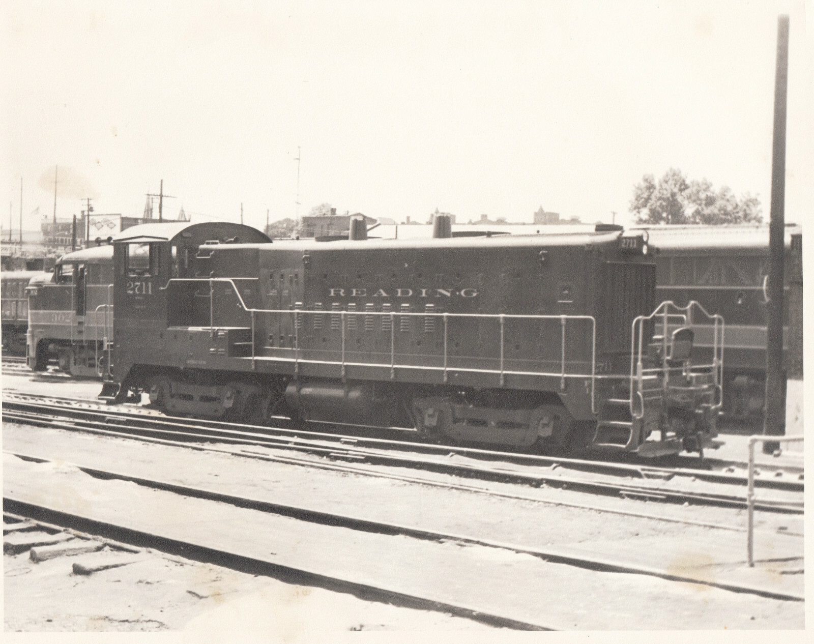 READING RAILROAD ~ DEISEL & ELECTRIC LOCOMOTIVES ~ (7 PHOTOS) ~ c ...