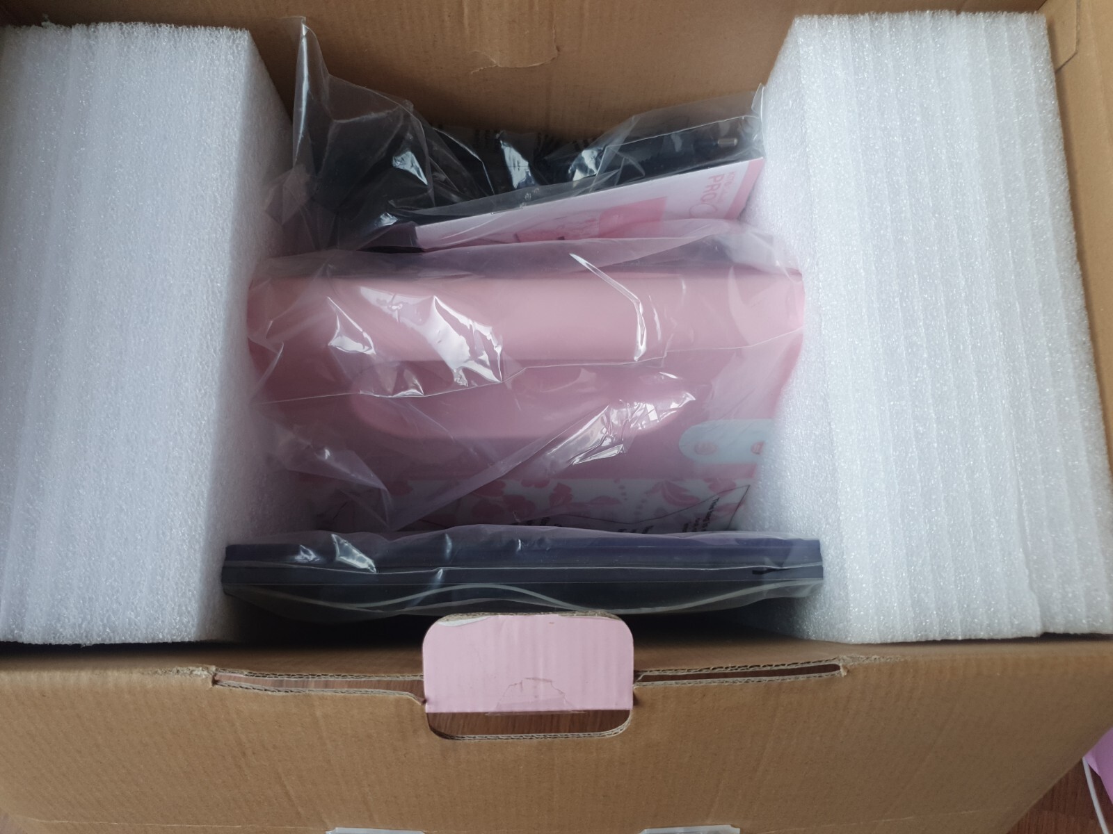 Kit N Caboodle Pro Cut A4 Die Cutting Machine PINK ( READ DESCRIPTION ...