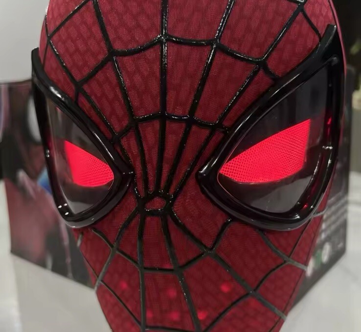 TASM 2 Spider-Man Mask Moving Arachnid Eyes Remote Control Helmet Masks ...