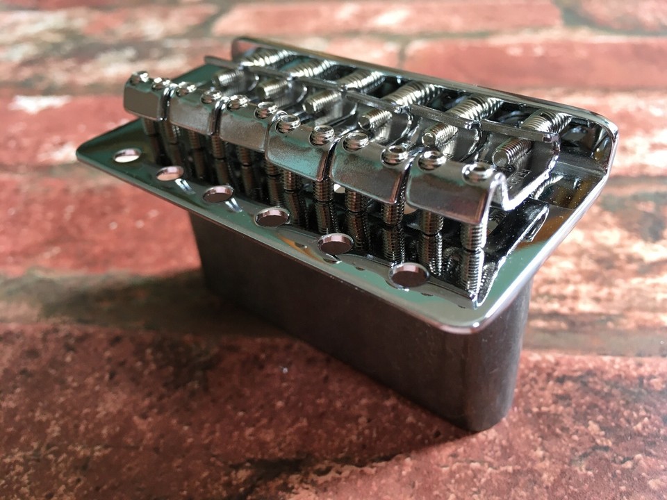 Fender Stratocaster Tremolo Bridge, Vintage-Style Standard Strat Trem ...