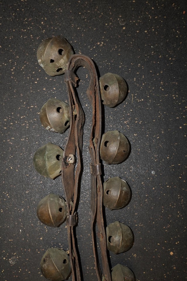Antique 1800s Brass Horse Sleigh Huge Jingle Bells 31 Bell Set on ...
