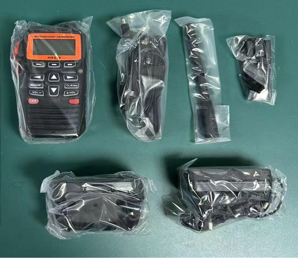 Standard Horizon HX210 6W Floating Handheld Marine VHF Transceiver w 76 ...