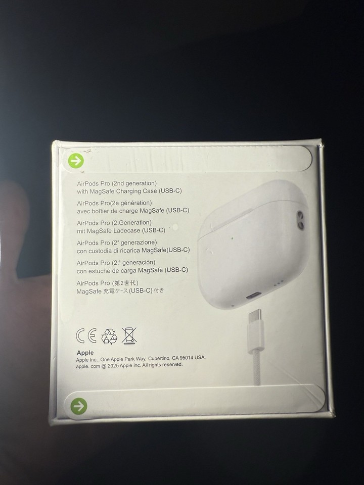 Apple AirPods Pro 2nd Generation with MagSafe Wireless Charging Case ...