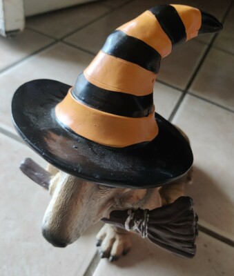 HARRY POTTER STYLE DOG BASSET HOUND DOG WITCH’S HAT BROOM TABLETOP ...