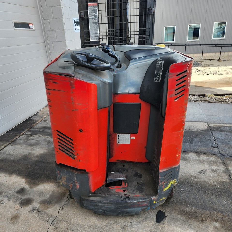 Raymond EASI R45TT-M Electric Narrow Aisle Single Reach Stand Up ...