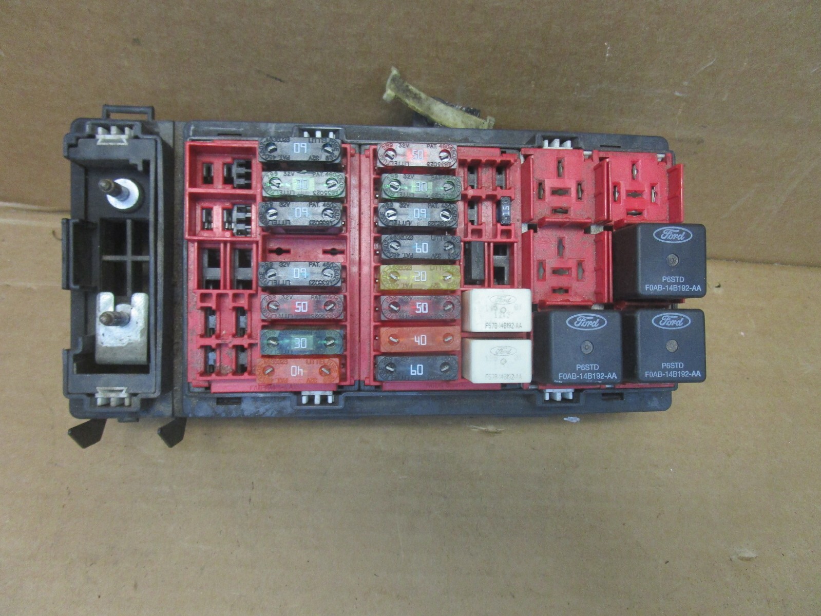 00 01 02 03 04 Ford E150 Engine Fuse Box Relay Block 2000 2001 2002 2003 2004 | eBay