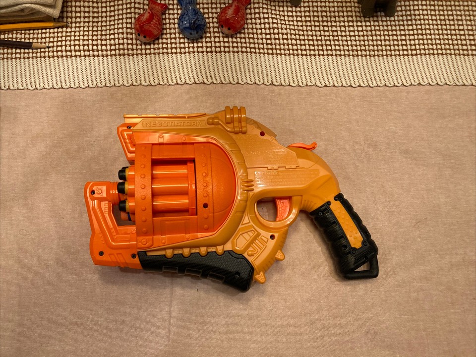 Nerf Doomlands 2169 Negotiator Blaster Hammer Revolver with Darts | eBay