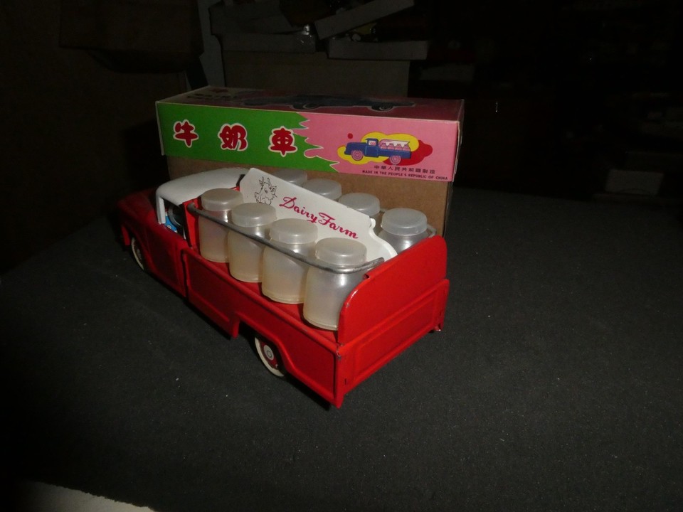 MF-707 mint/box Blech Dairy Truck mit Friktion pristine 60ies Top | eBay.de