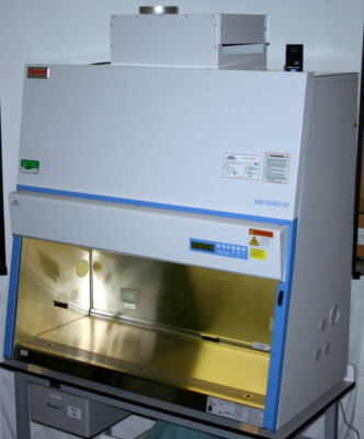 THERMO SCIENTIFIC 1371 CLASS II, A2, 5' BIOLOGICAL SAFETY CABINET, 1300 ...