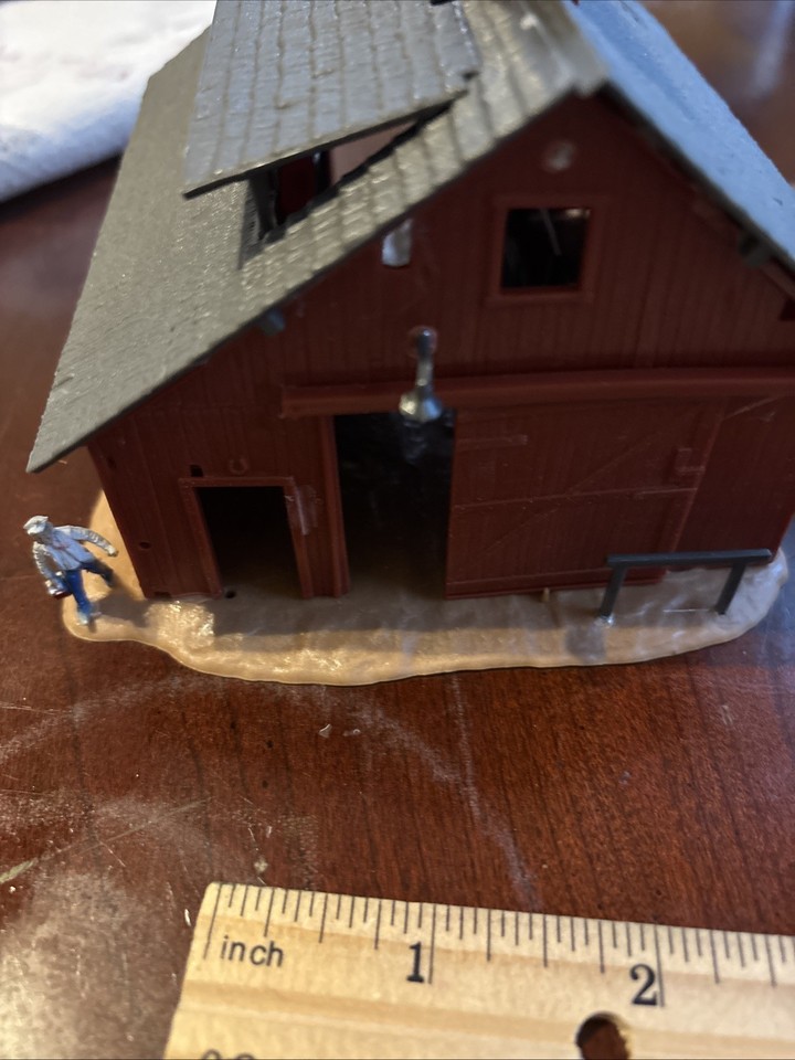 HO Scale House And Barn With 10 Pieces | eBay