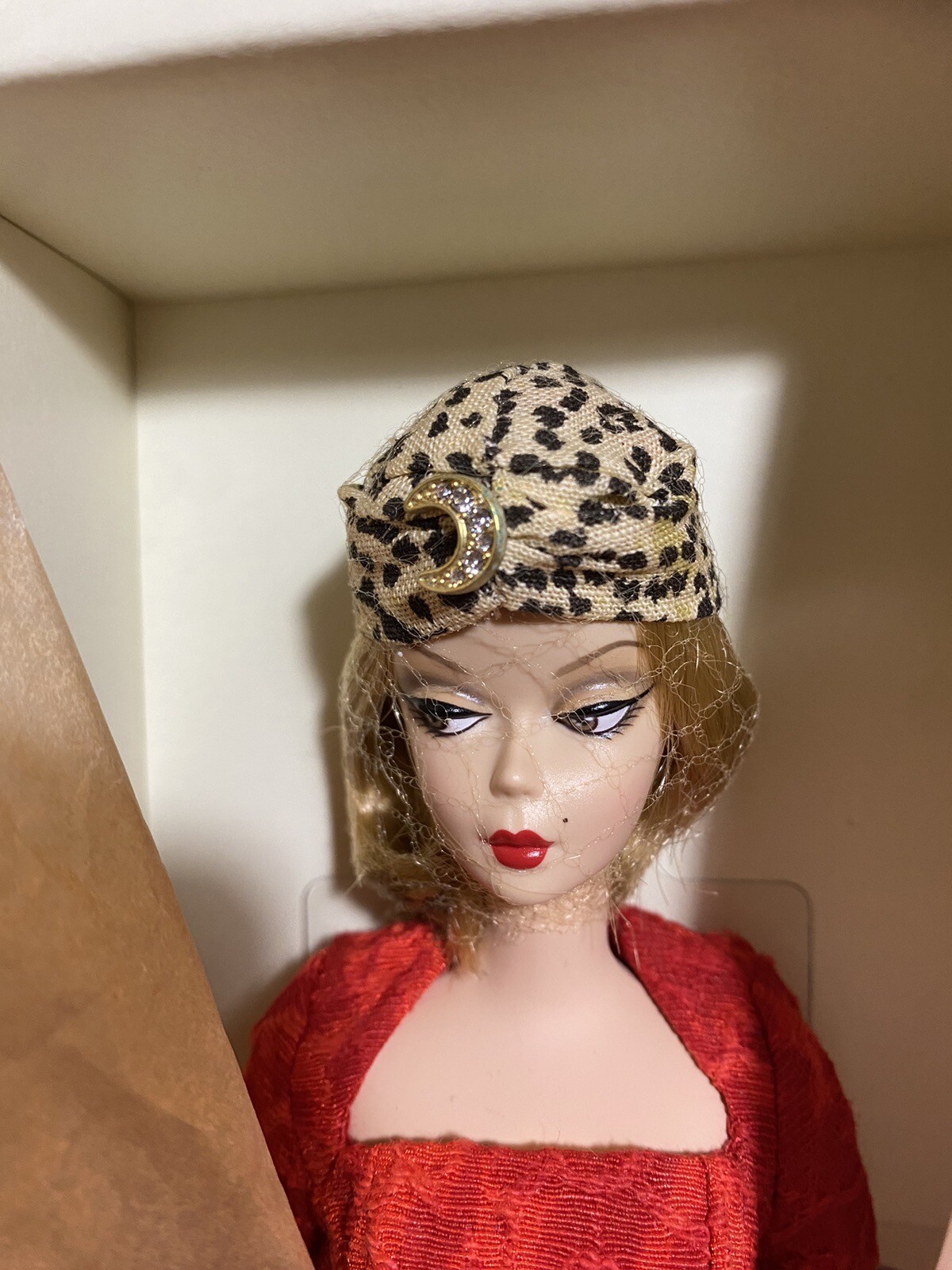 Red Hot Reviews Silkstone Barbie Doll 9,700 WW Gold Label K7918 | eBay