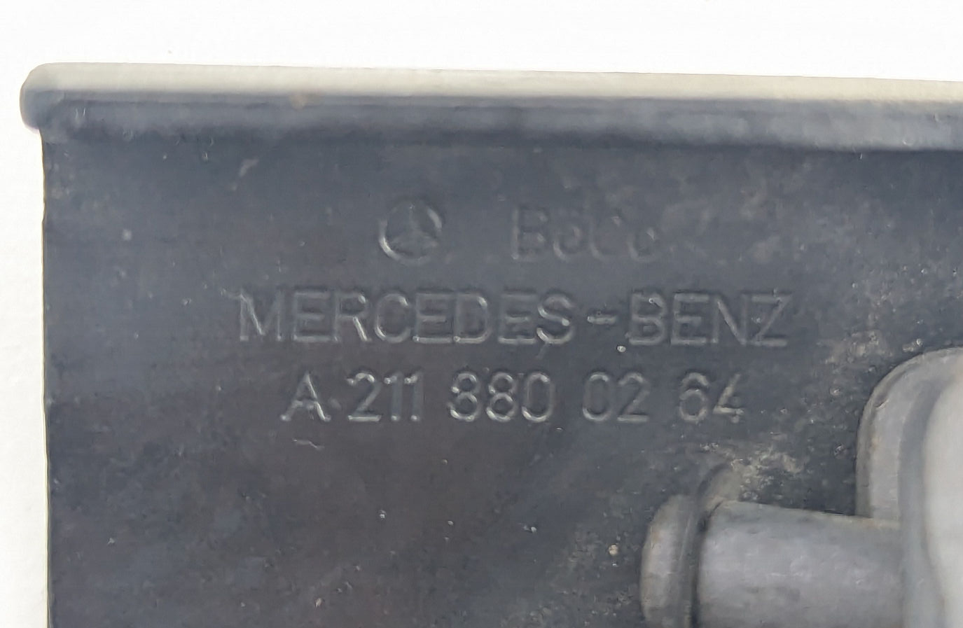 W211 MERCEDES 2009 E550 Upper Hood Release Latch Lock 2118800264 for ...