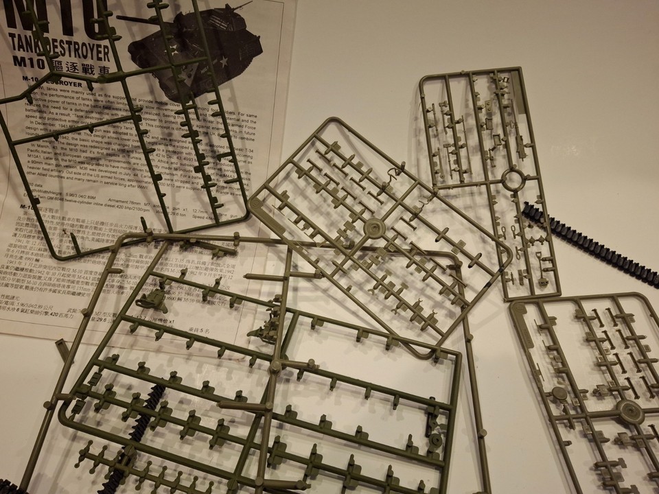 AFV Club M-10 Tank Destroyer - 1/35 Model Kit Partial assembly. AF ...