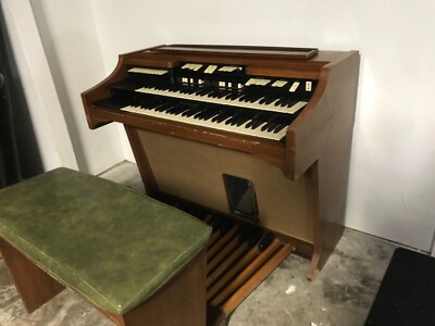 Hammond Organ - Model E100 with Bench and Foot Pedals Tonewheel ...
