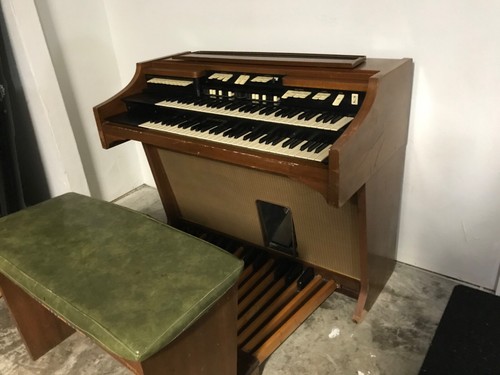 Hammond Organ - Model E100 with Bench and Foot Pedals Tonewheel ...