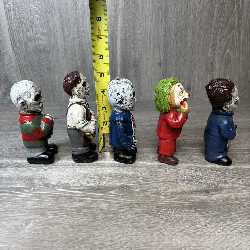 Horror Movie Garden Statue Home Decor Figures Joker Freddy Jason Myers ...
