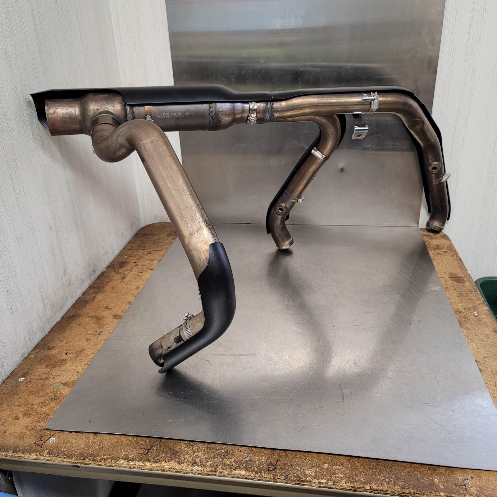 2017-2022 Harley Davidson Touring Exhaust Header & Black Heat Shields ...