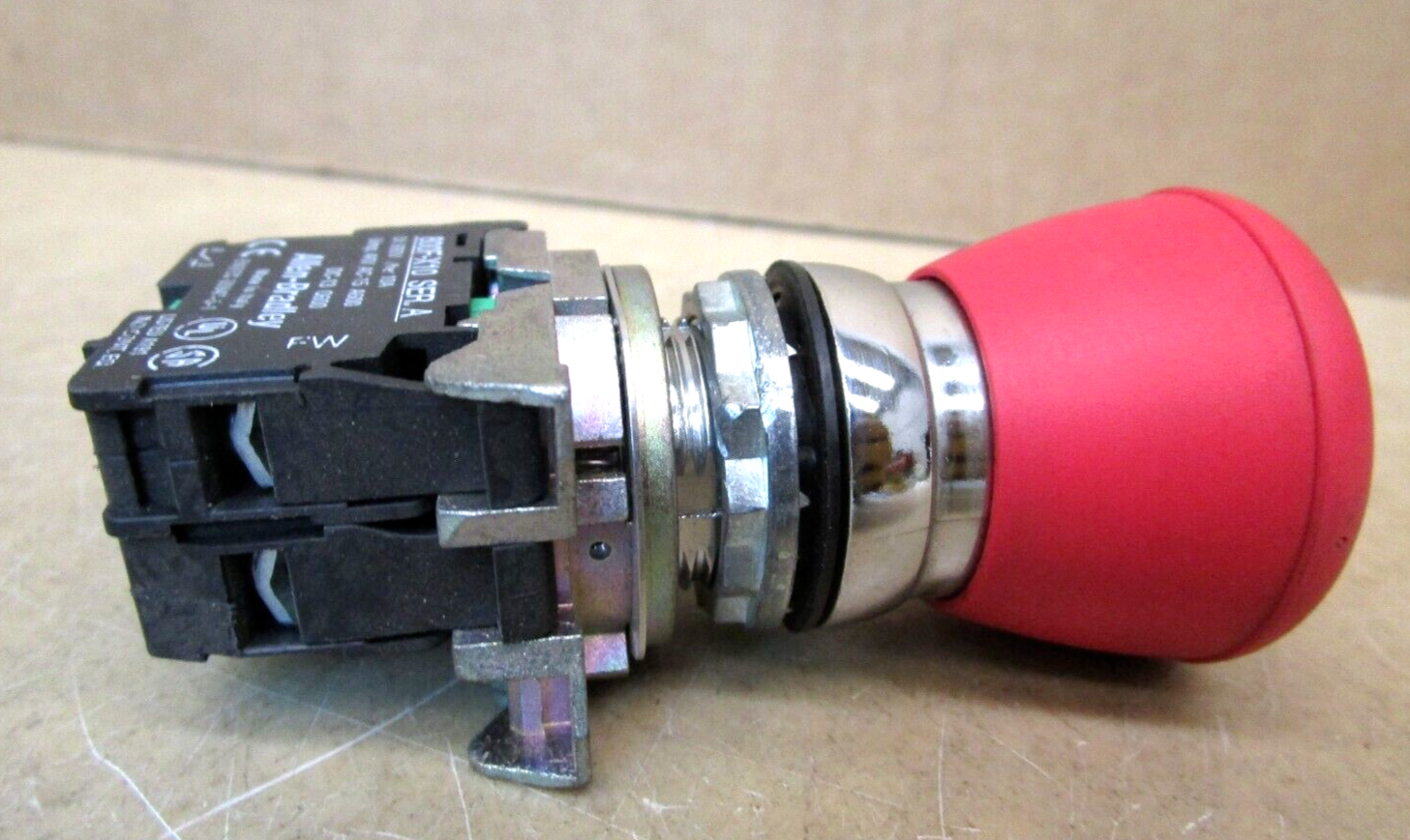 Allen-Bradley 800F-X10 Ser A 690V 10A 4kV 800F-N3G Green 24mA DC ...